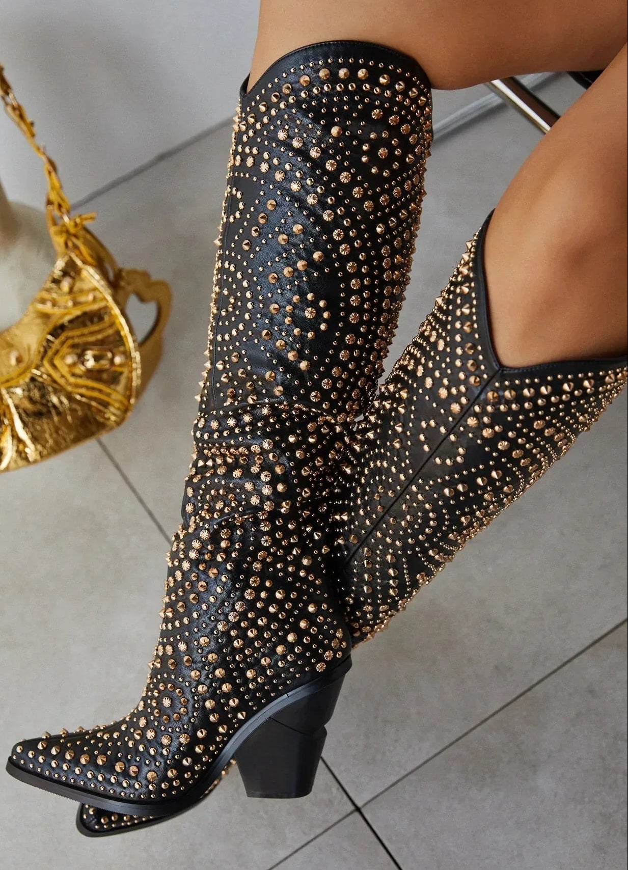 Cowboy Calf Rhinestuds Boots – Prima Dons & Donnas